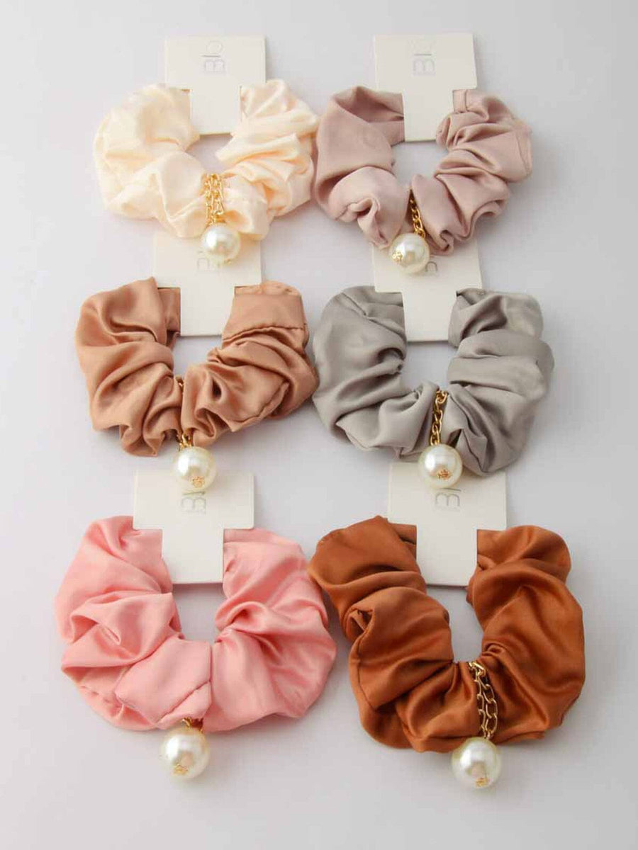 WOMEN'S ASSORTED COLORS PEARL HAIR SCRUNCHIES – Wholesalefashiontrends.com