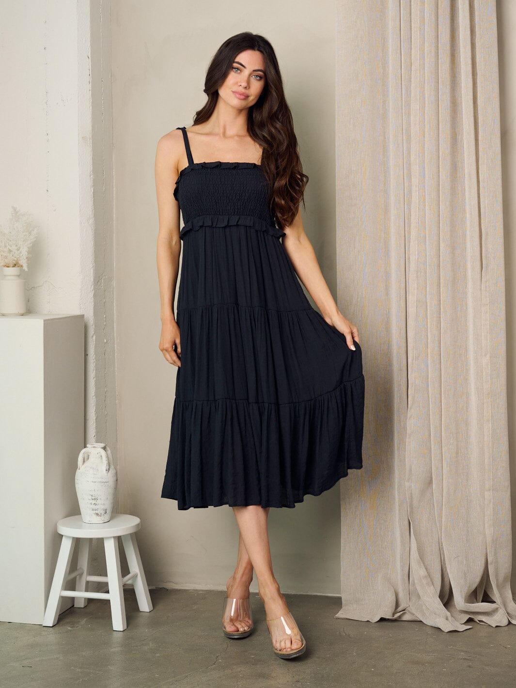 WOMEN'S SLEEVELESS SMOCK TIERED MIDI DRESS – Wholesalefashiontrends.com